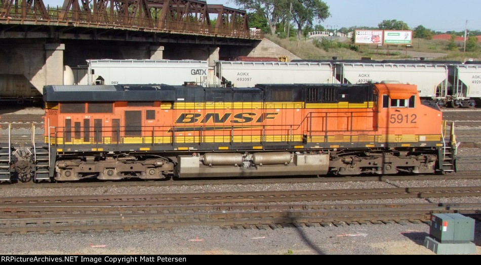 BNSF 5912